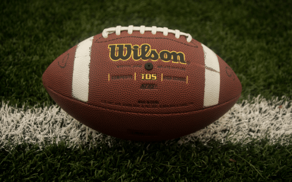 33 American Football Quiz Questions with Answers (Trivia)