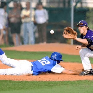13 Common Baseball injuries (Prevention & Treatment)