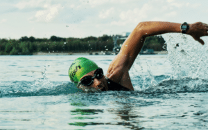 16 Common Swimming injuries (Prevention & Treatment)