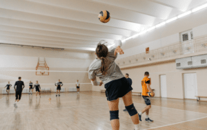 15 Common Volleyball injuries (Prevention & Treatment)