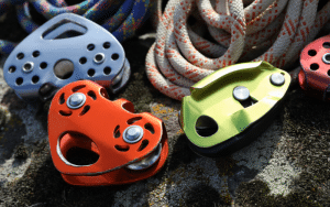 Rock Climbing Equipment List: 25 Items (with Pictures)