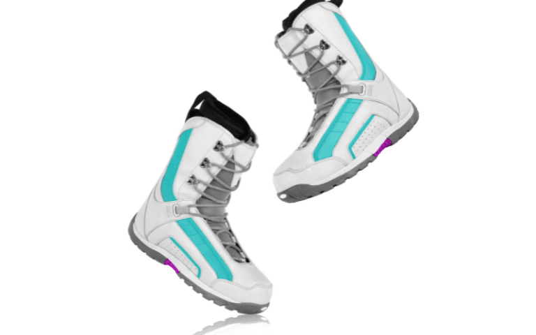 Snowboarding Equipment List: 25 Items (with Pictures)