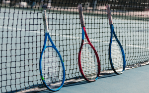 Tennis Equipment List: 24 Items (with Pictures)